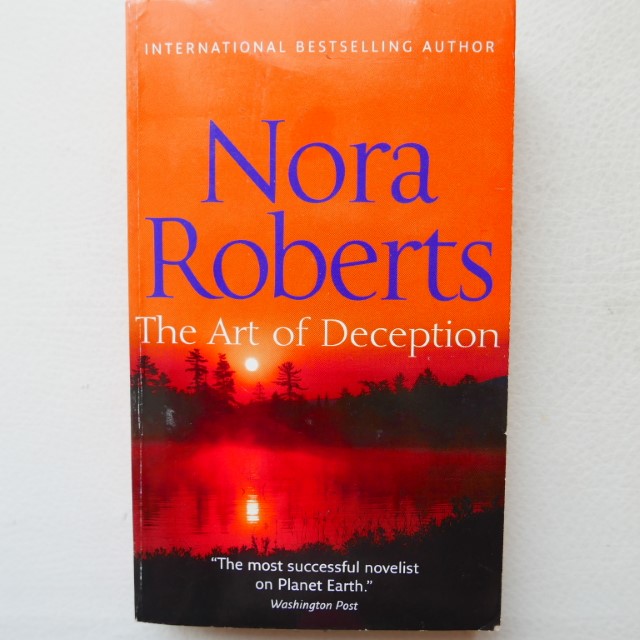 The Art of Deception by Nora Roberts - The Crazy Book Inn